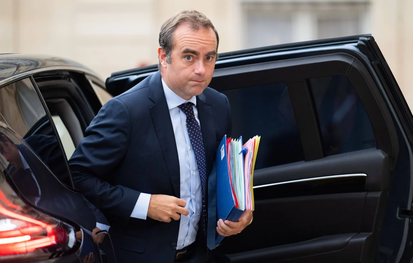 L'inquiétante promotion de Sébastien Lecornu à Matignon - Présent Hebdo
